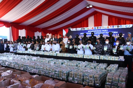 Sinergi TNI AL, BNN RI dan Bea Cukai Kembali Gagalkan Penyelundupan Narkoba Seberat 2 Ton ...